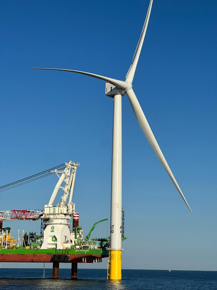 Vineyard Wind offshore project installs first wind turbine Vineyard Wind offshore project installs first wind turbine